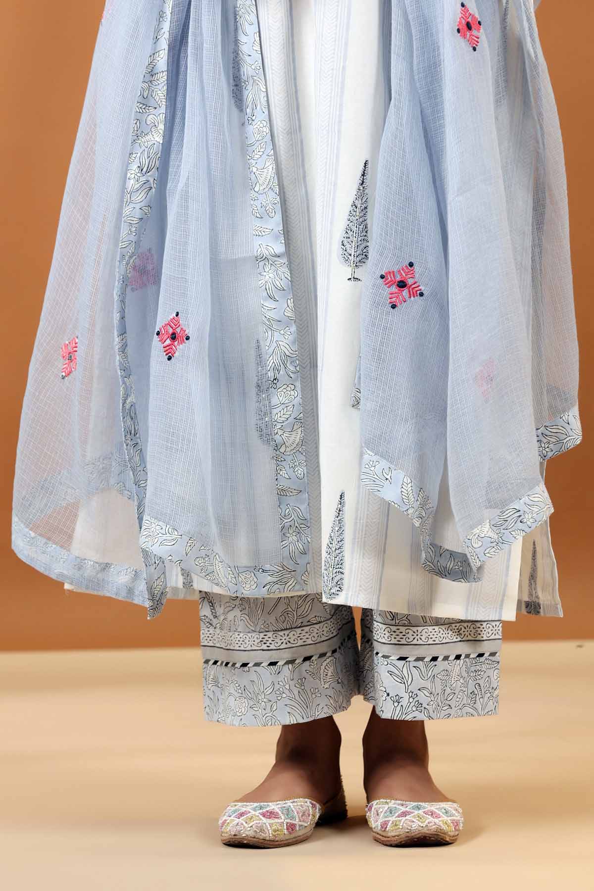 Light Grey Kotadoriya Dupatta With fabric Borders | Cotras