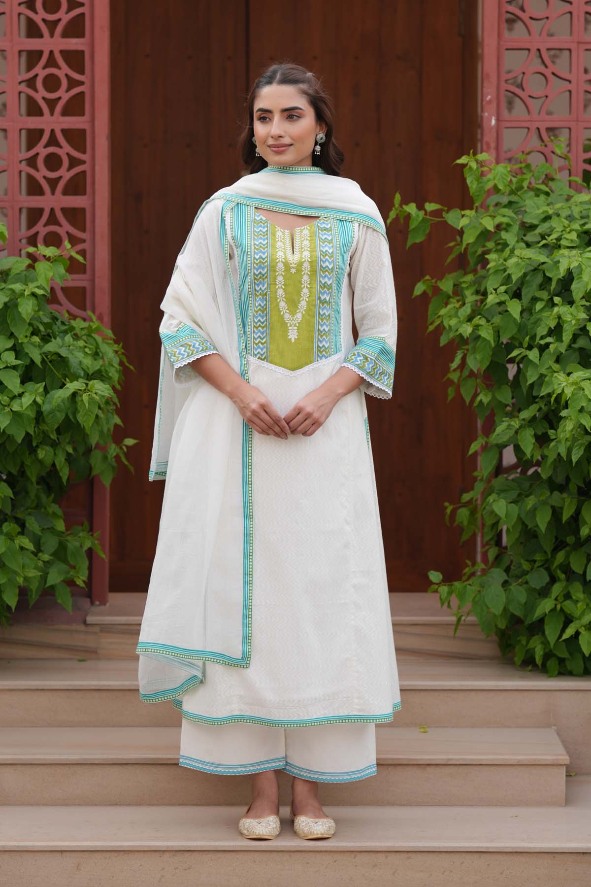 White Kotadoriya Dupatta With Fabric Borders | Cotras