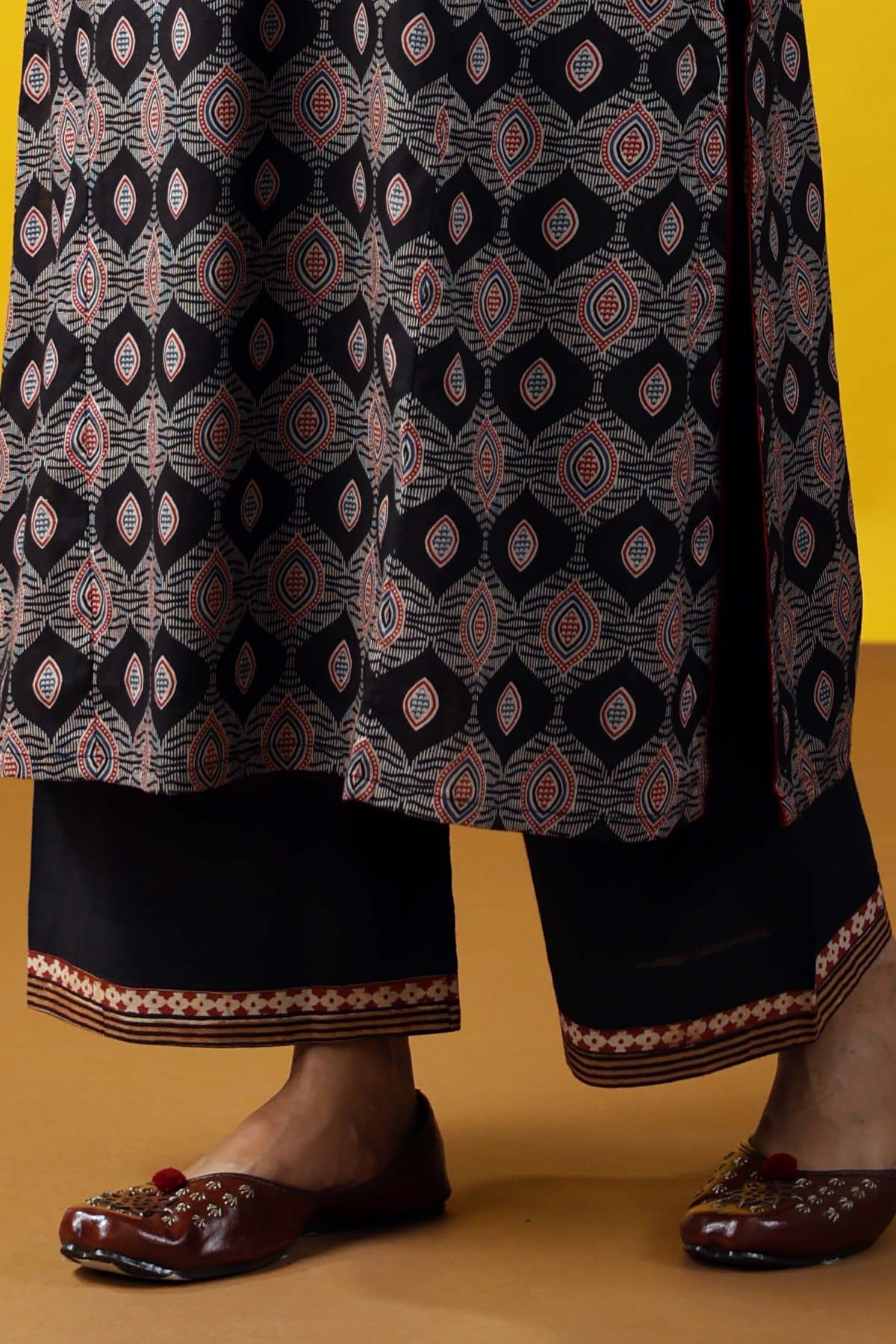 Black Straight Fit Pant with border | Cotras